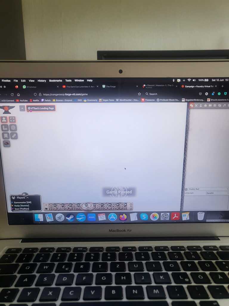 One of my players has a white screen - Help - The Forge